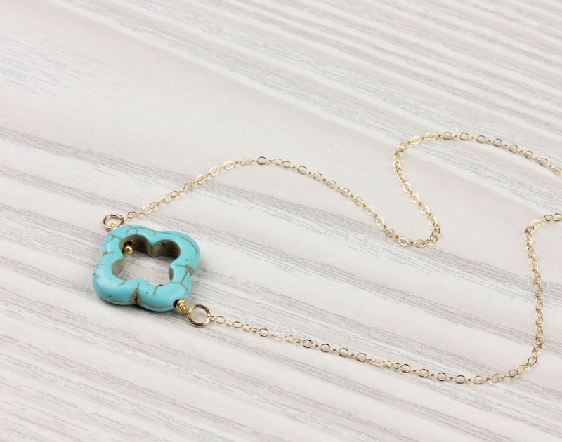 Turquoise Clover Necklace / Turquoise Jewelry | Pandaisia